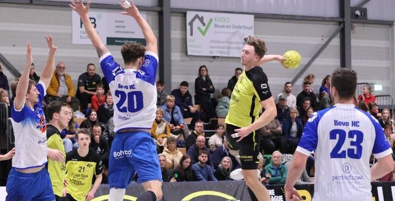 HOUTEN MIST SCHERPTE; RUIM VERLIES TEGEN BEVO | Handbalstartpunt - Dé ...