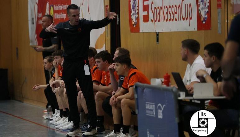 ORANJE U18: KNAP HERSTEL TEGEN ITALIË; KWALIFICATIE IN EIGEN HAND ...