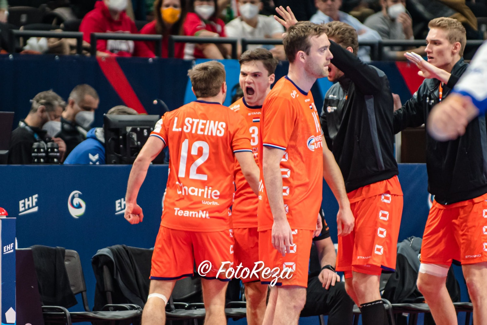 KAY SMITS EN LUC STEINS VANAVOND IN 'MATCH OF THE WEEK ...